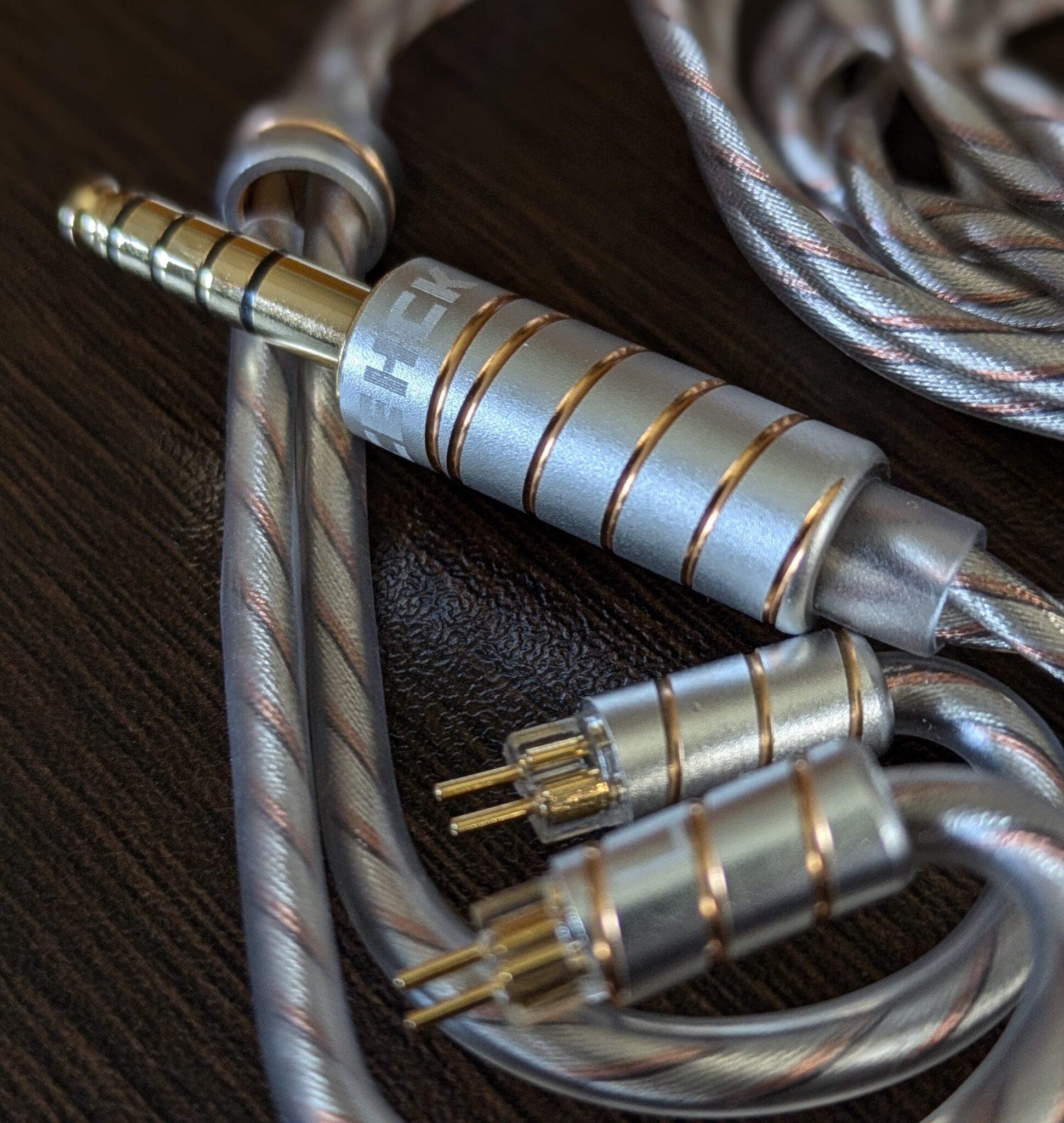 NICEHCK MixDNA 6N銀メッキ銅+6N無酸素銅OFCミックスケーブル《PR》 | 女性ボーカル特化イヤホンレビュー